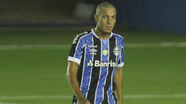 Grêmio abre negociações para renovar com volante da base - Portal Brazuca