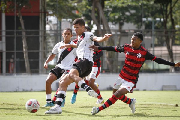Copa Rio Sub-15 de 2022 - Semifinal (volta): Flamengo 1 x 4 Vasco ...